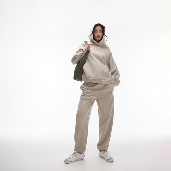 What To Wear On Your Next Flight | ASOS Style Feed